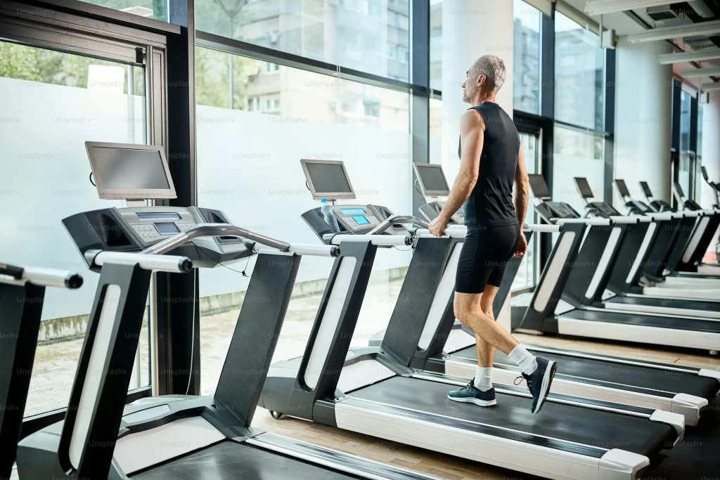 Berapa Incline Treadmill yang Tepat untuk Menurunkan Berat Badan ...